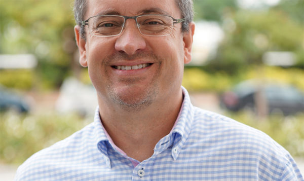 (portada) Doctor Rafael Micó - Farmacosalud