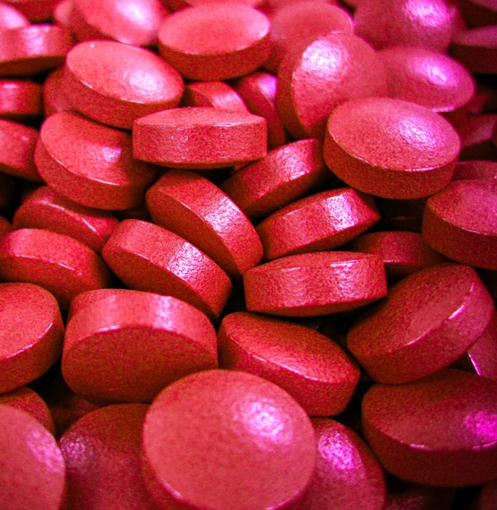 cápsulas pastillas píldoras rojas pastillas1 - Farmacosalud