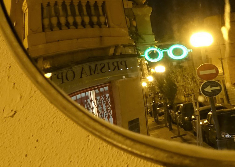 (portada 3) Señal de óptica desde un espejo recurso ojo ocular ...