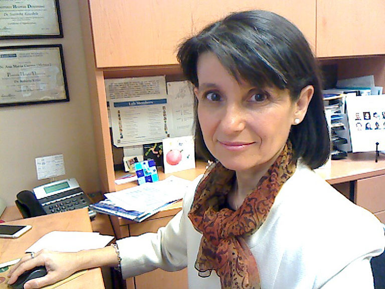 (portada) doctora Ana María Cuervo - Farmacosalud