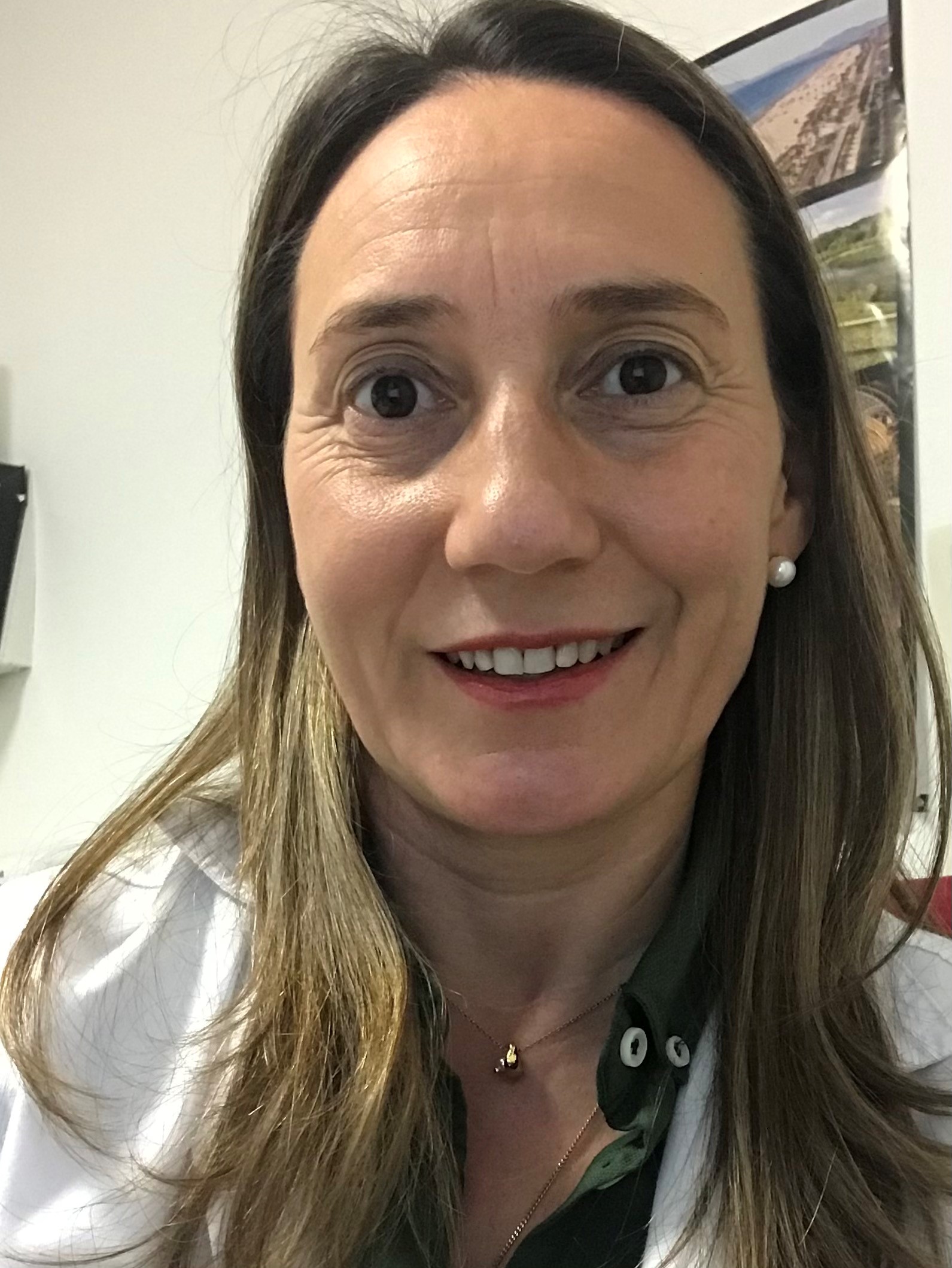 doctora Laura Aliaga FOTO LAURA 2 (1) - Farmacosalud