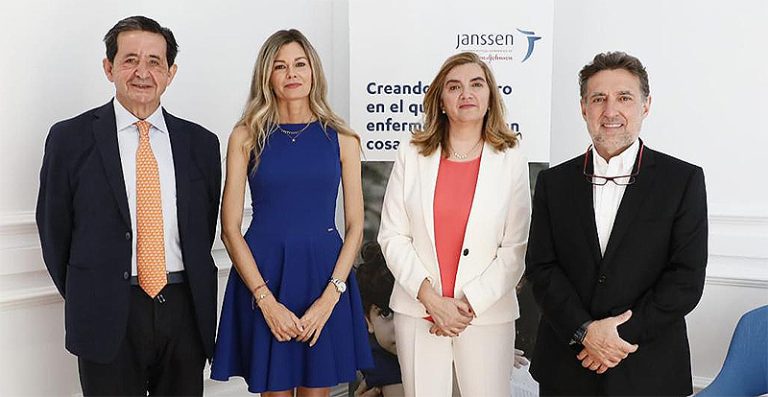 (portada 2) doctores José Miguel Láinez, Henar Hevia, Celia Oreja ...